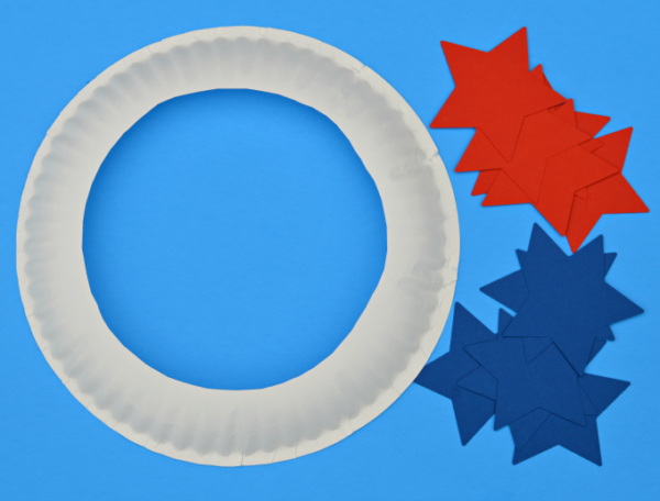 Patriotic Star Wreath Craft for Kids - The Resourceful Mama