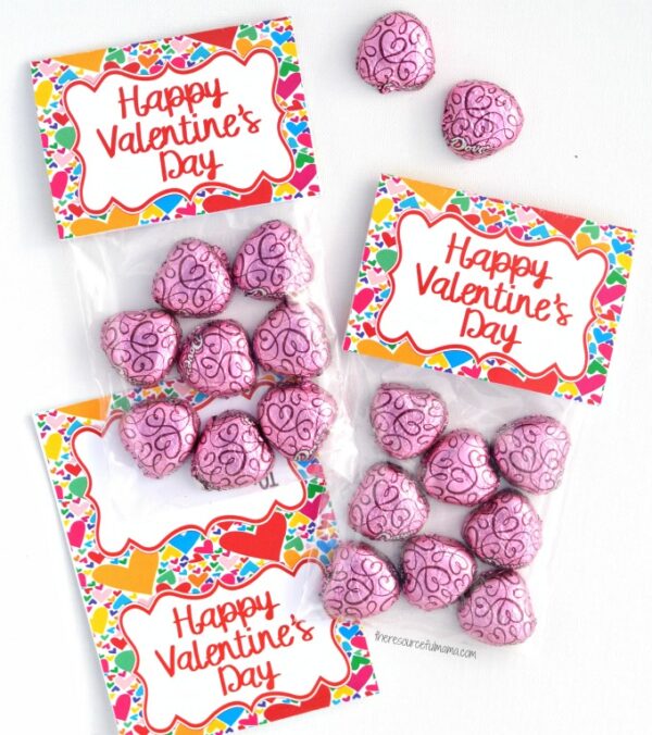 Valentine's Day Treat Bag Toppers - The Resourceful Mama